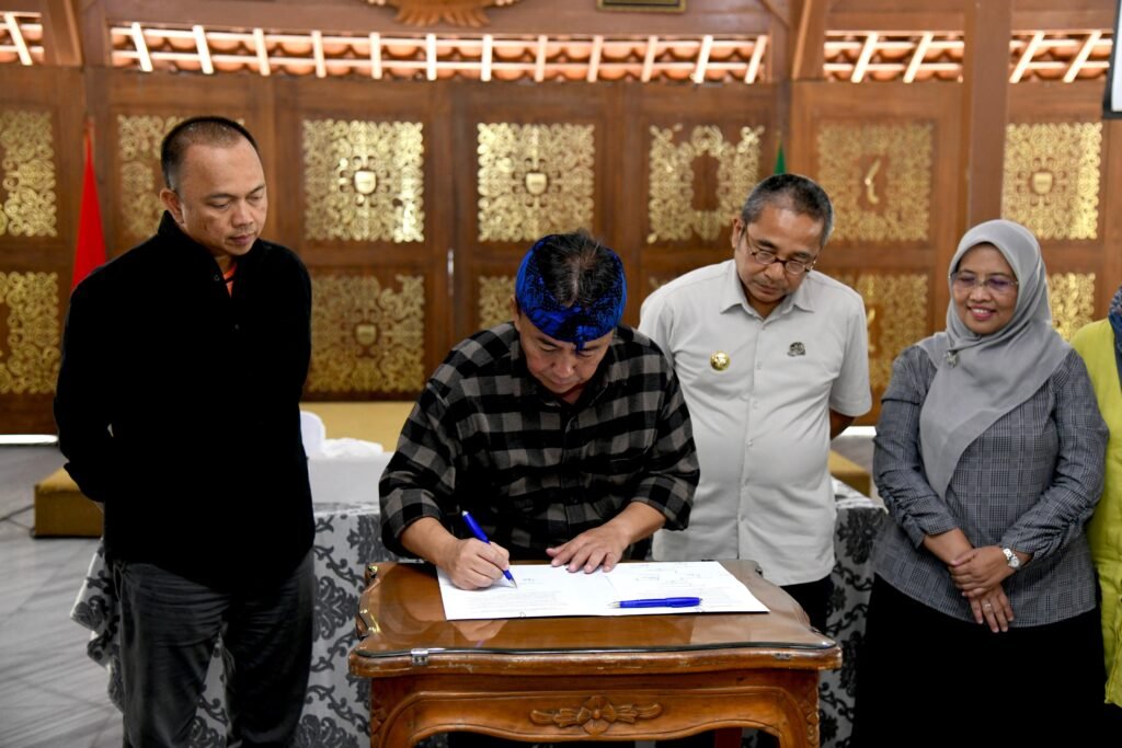 Strategi Pengelolaan Sampah Bandung Raya, Sekda Jabar Dorong Optimalisasi TPS3R | Media Seruni